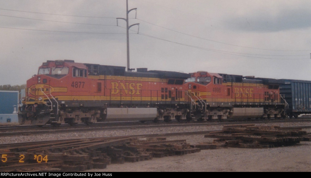 BNSF 4877 East